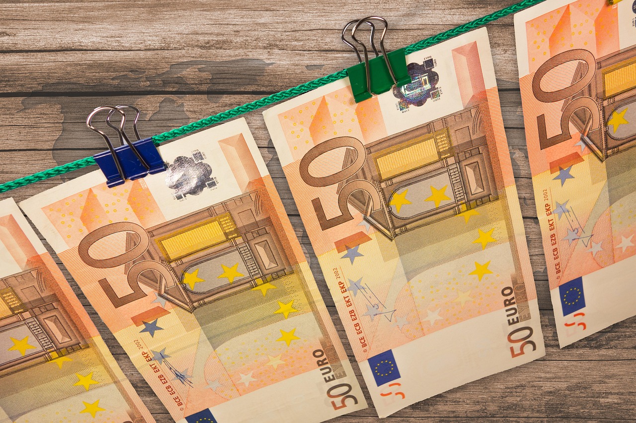 Neues Euro-Design gesucht: EZB startet Wettbewerb für frische Banknoten ...